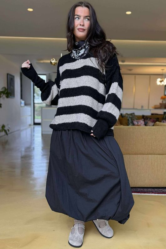 Big Softie Block Stripe Cobain Knit Black | Laundry B