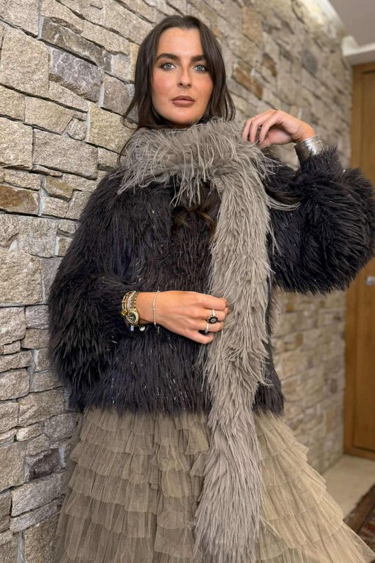 Claudia Shaggy Knit Chocolate /10 pre order due 1 week