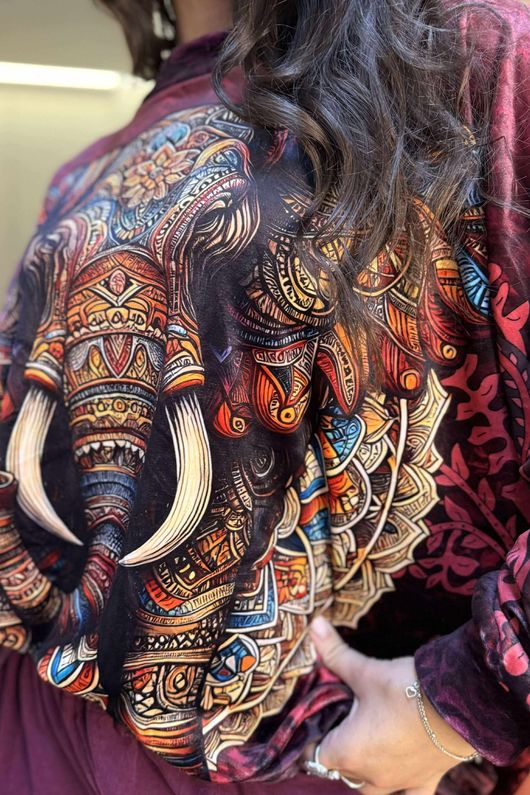 Lomi Mandala Stretch Velour Sweatshirt Beetroot | Laundry B