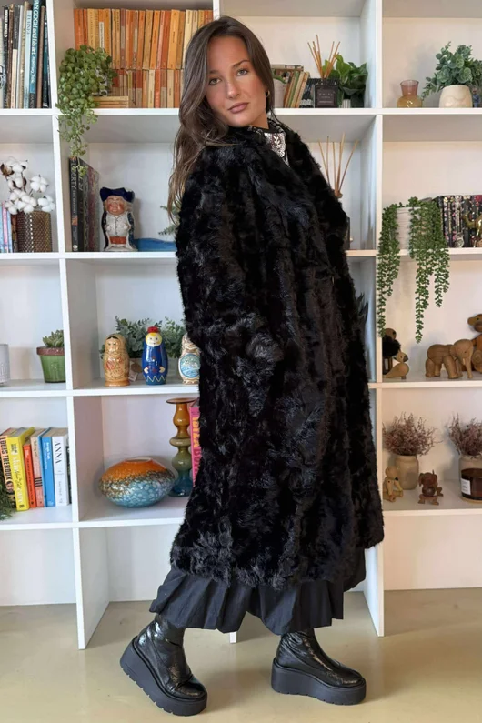 Paloma Dusk Premium Faux Fur Coat Black /1